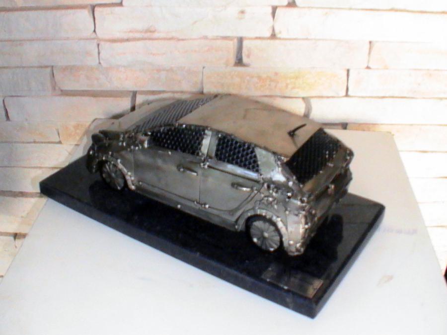 Mini Escultura Carro HB20 - Hyundai Ze Vasconcellos Metal Sculptures ...
