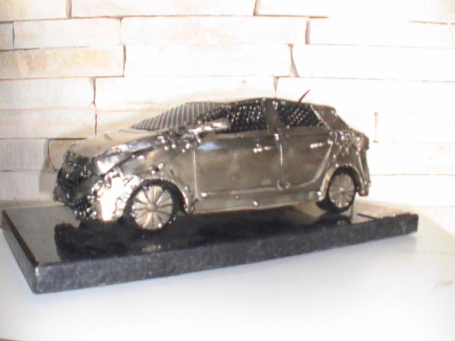Mini Escultura Carro HB20 - Hyundai Ze Vasconcellos Metal Sculptures ...